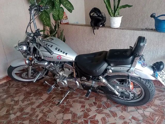 Motos DAFRA KANSAS no Brasil