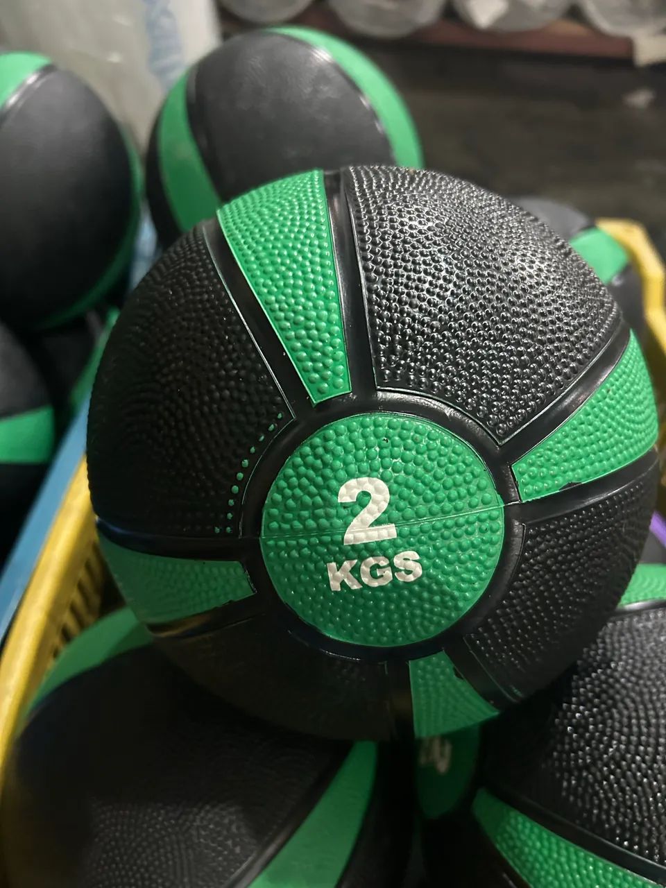 Medicine ball 1,2,5,6 kilos - Academia e Exercícios - Nossa Senhora da ...
