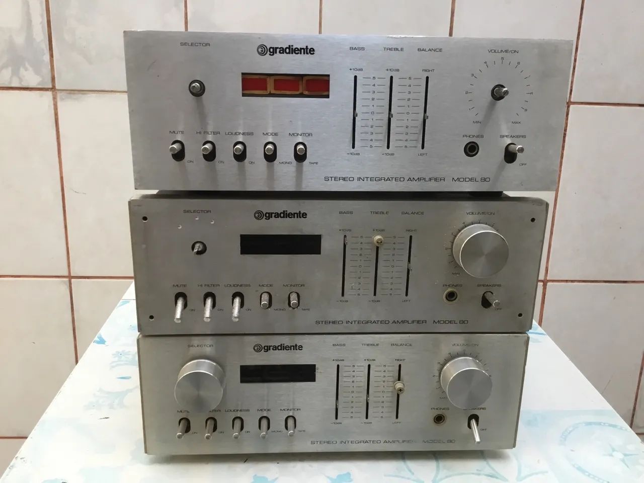 "gradiente model 80" no Brasil