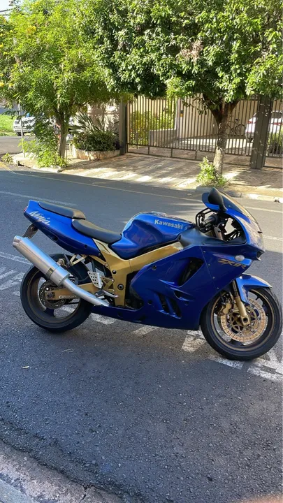 Motos Kawasaki Ninja ZX-9R 900CC no Brasil
