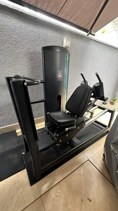 "leg press horizontal" - Academia e Exercícios no Brasil