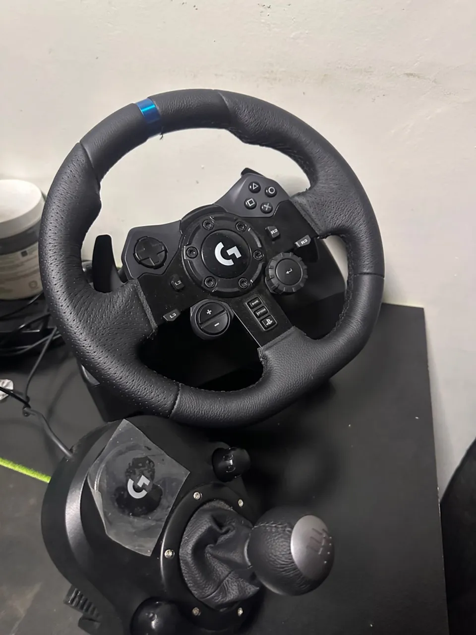 "volantes logitech" no Brasil