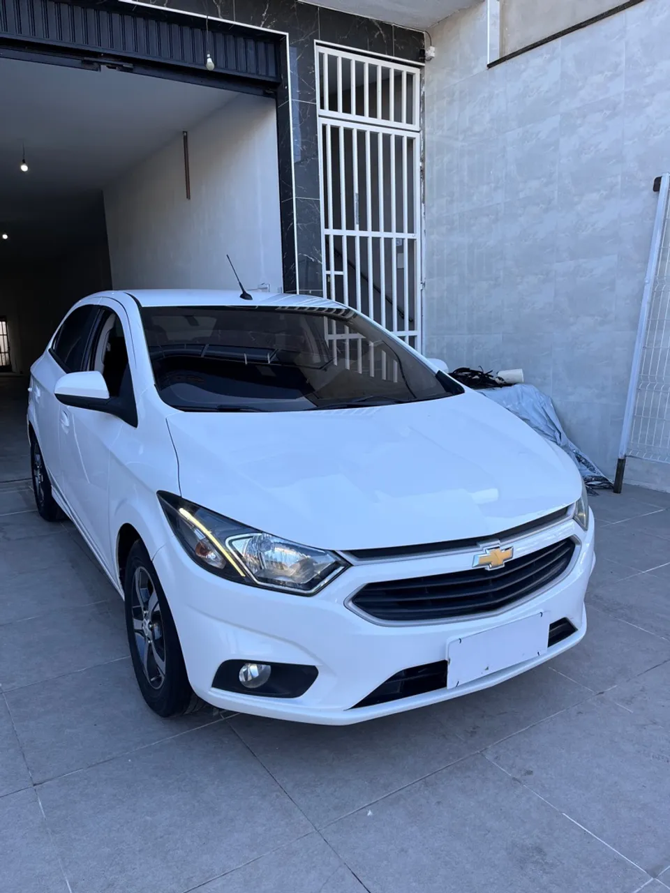 CHEVROLET ONIX 2018 Usados e Novos