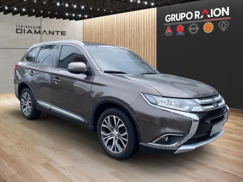 MITSUBISHI OUTLANDER 2018 Usados e Novos