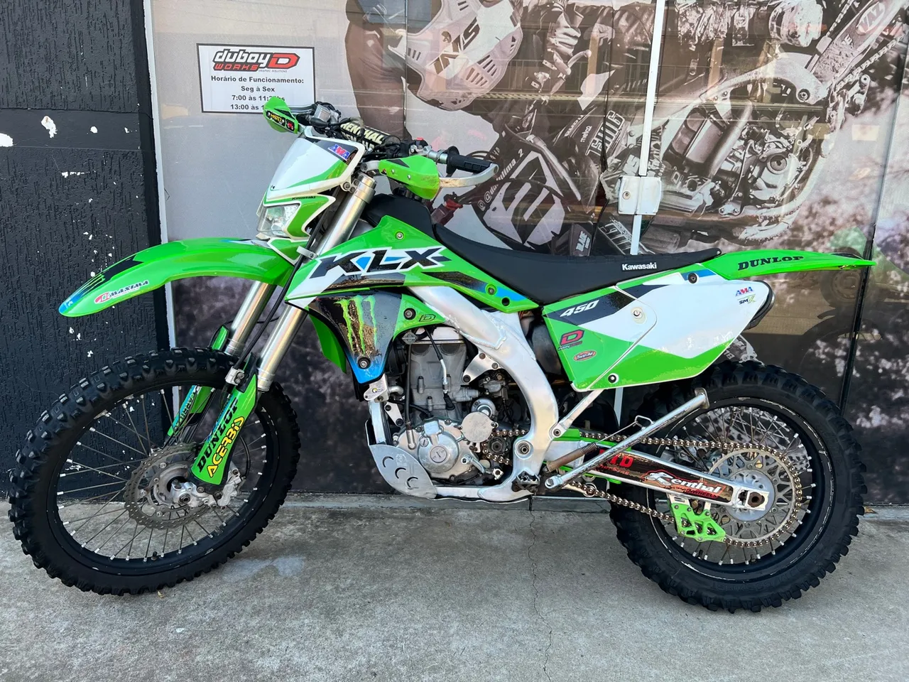 Motos Kawasaki KLX no Brasil