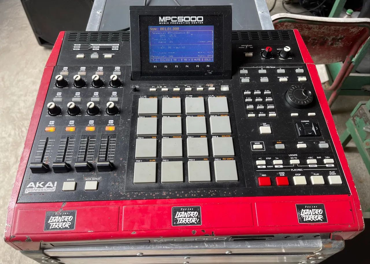 VENDO MPC 5000 AKAI - Instrumentos musicais - Cerâmica, Nova Iguaçu ...