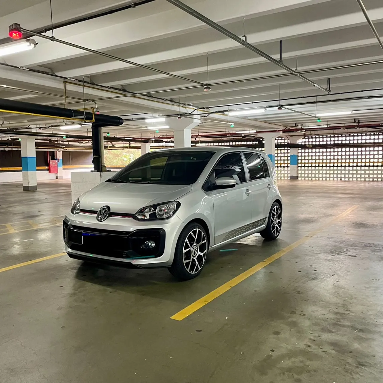 VOLKSWAGEN UP! 2020 Usados e Novos