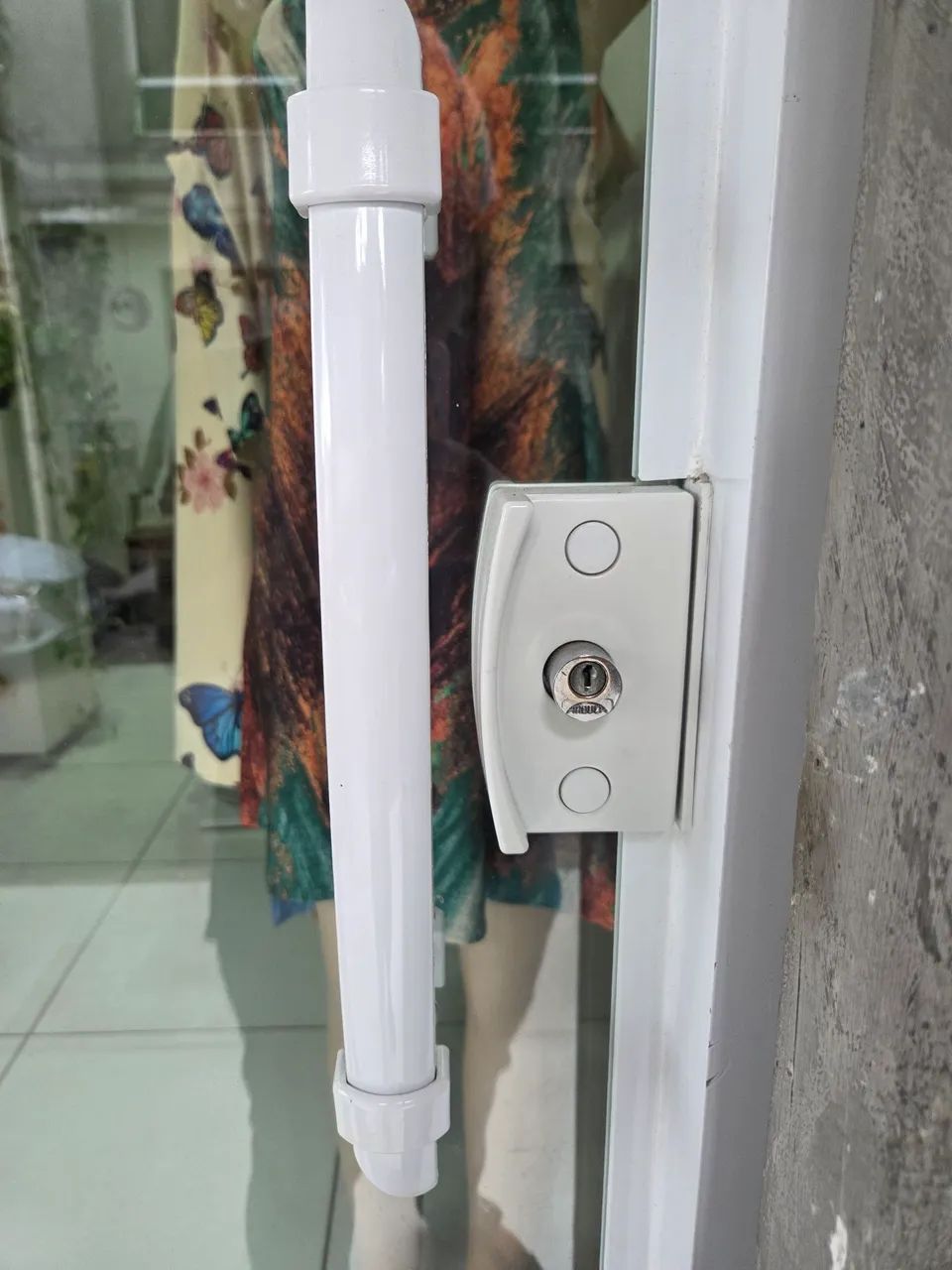 Porta de vidro - Equipamentos Para Comércio - Boca do Rio, Salvador ...