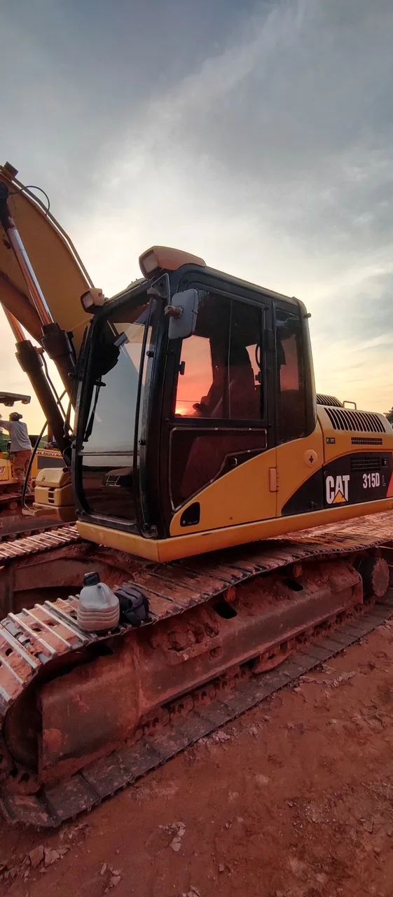 Escavadeira cat 315DL - Tratores e máquinas agrícolas - Santa Isabel ...