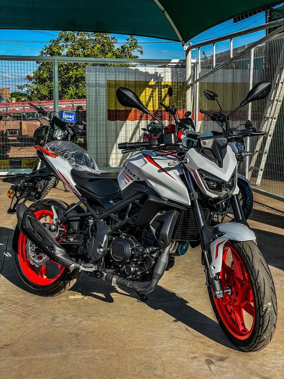 Motos SHINERAY 250F no Brasil
