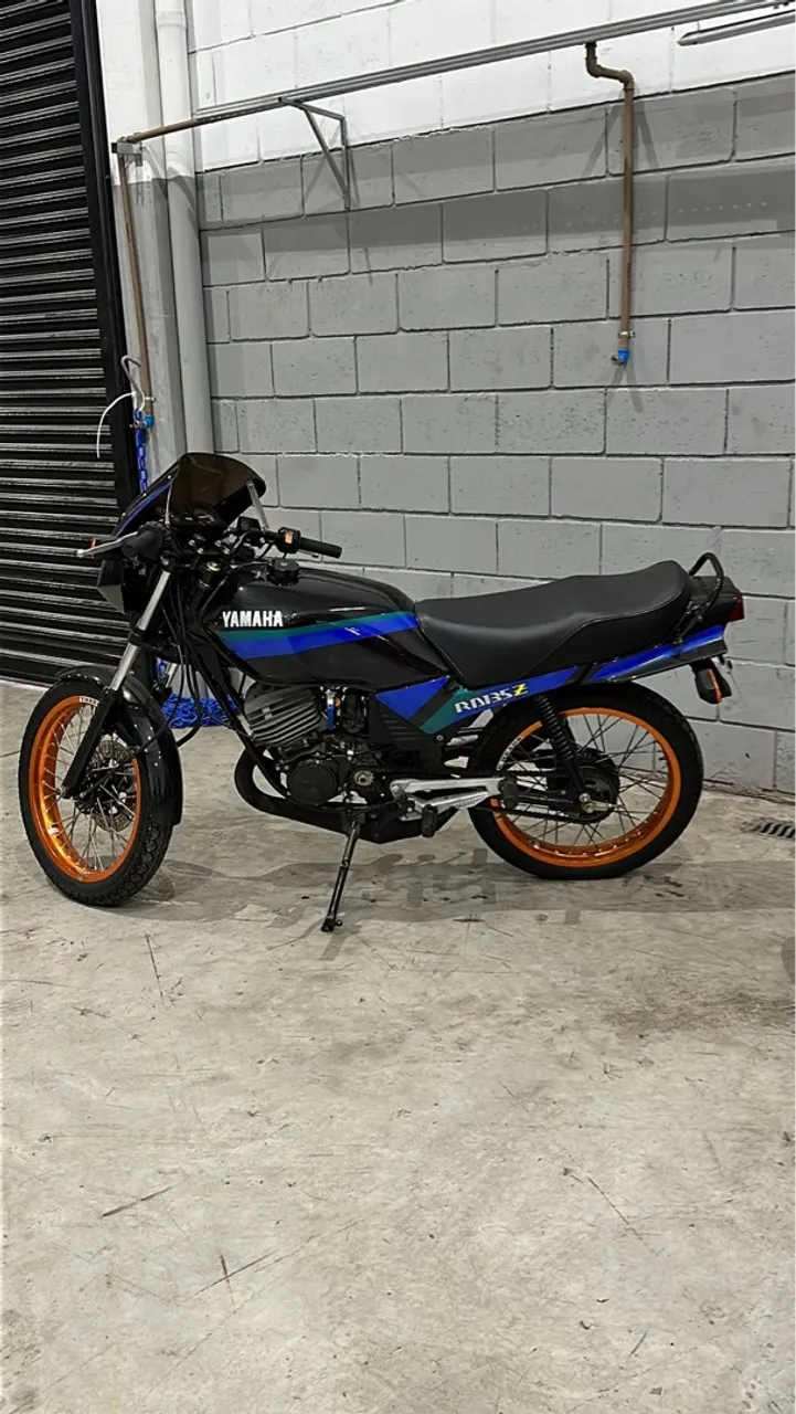 Motos YAMAHA RDZ no Brasil