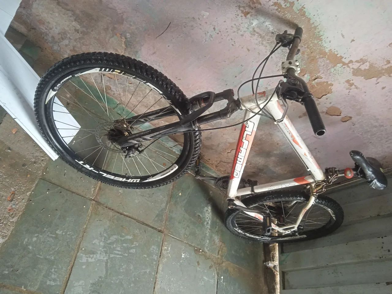 Bicicleta de alumínio aro 26 freio a disco - Ciclismo - Vargem Grande ...