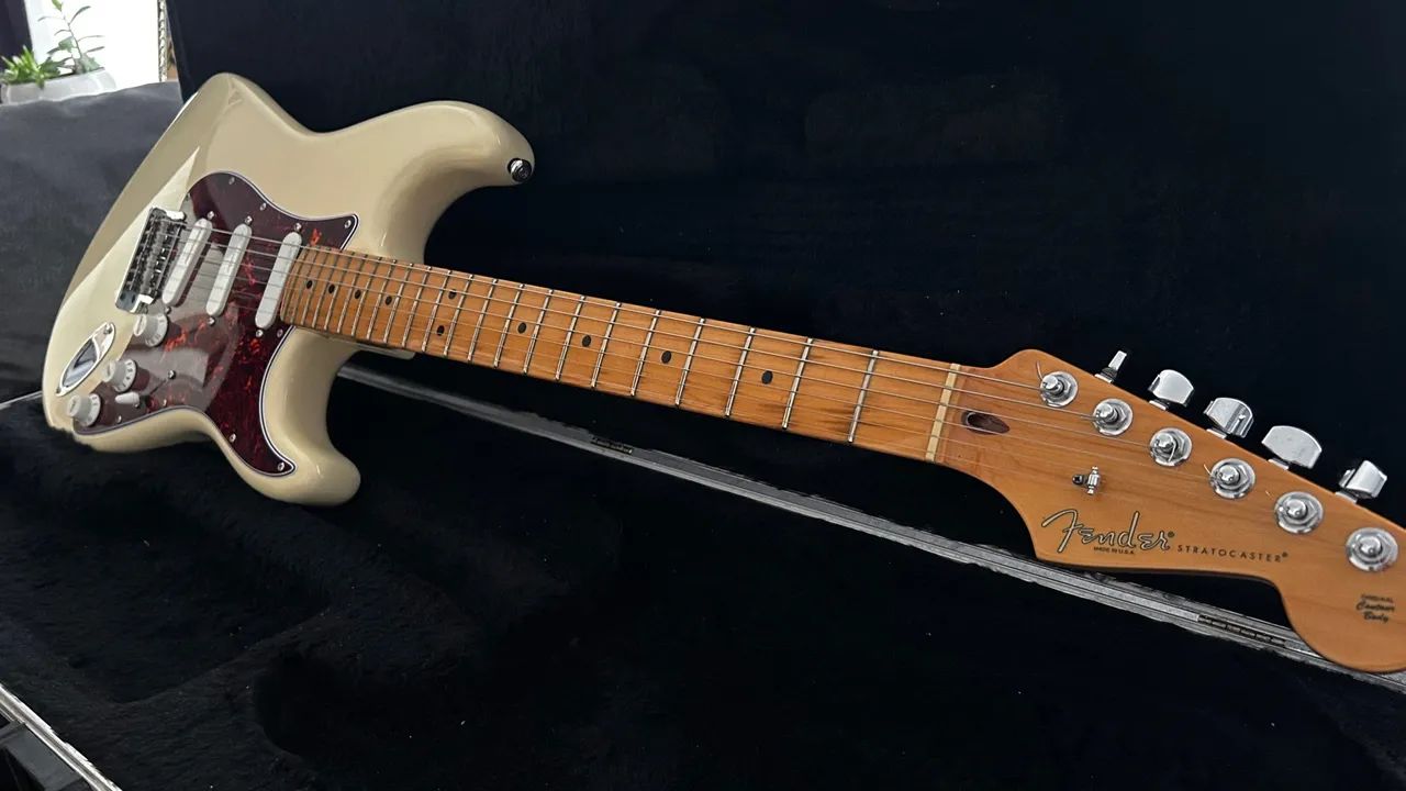 Fender Stratocaster - Made in USA - Instrumentos musicais - Afonso Pena ...