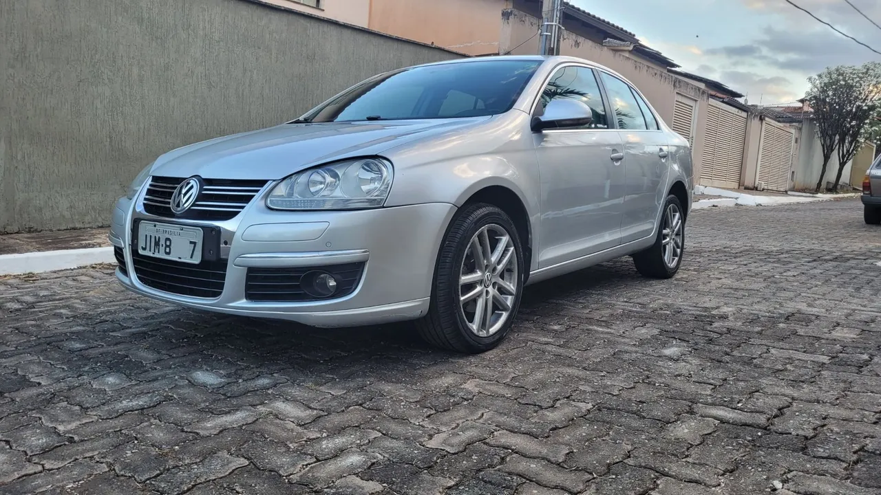 VOLKSWAGEN JETTA 2010 Usados e Novos