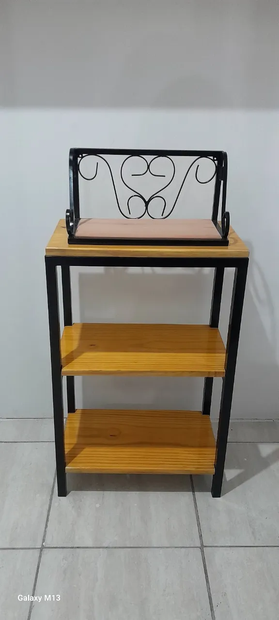 "estante pequena" no Brasil