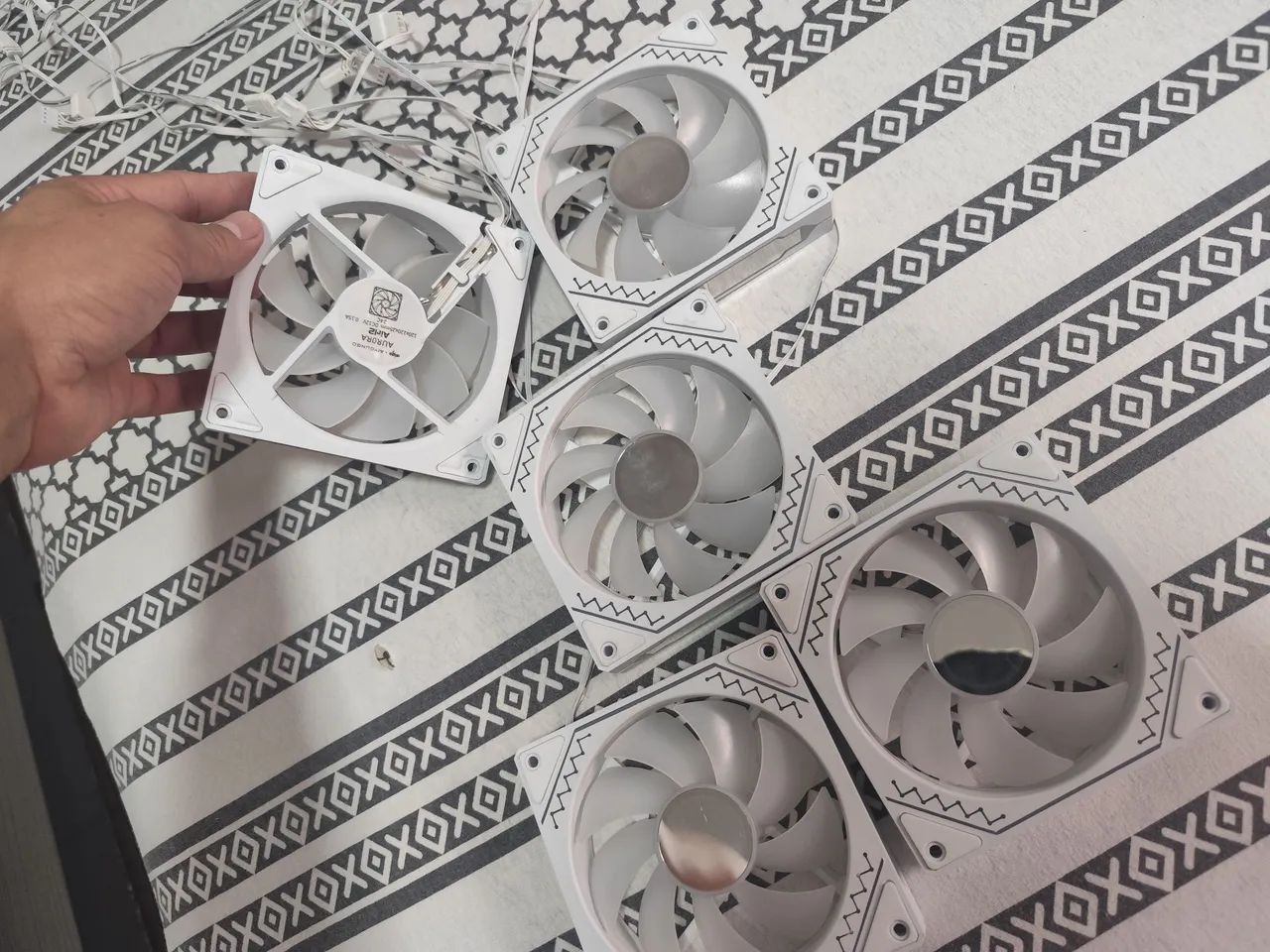 KIT FAN AIGO AIRL25 - 10 UNIDADES (RGB) - Peças de Hardware - Cidade ...