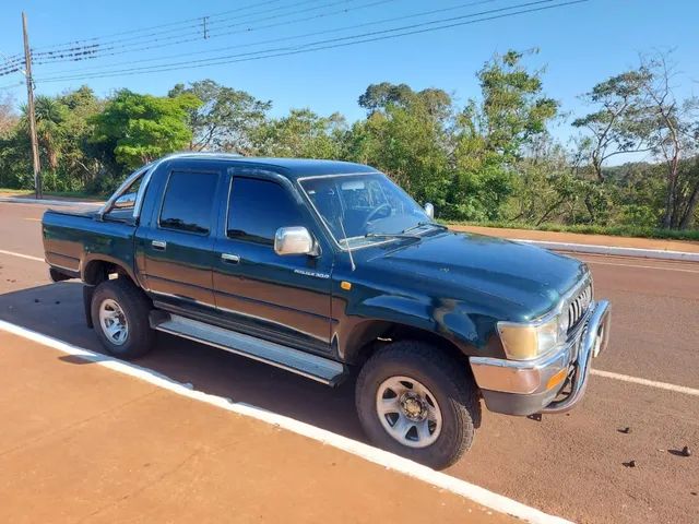 TOYOTA HILUX 2002 Usados e Novos