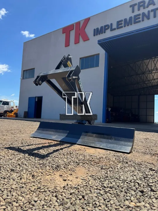 "plaina trator" no Brasil