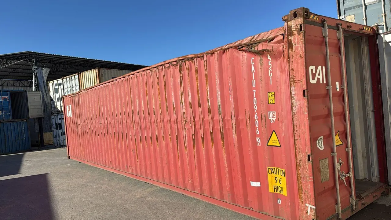 "container de 40 pes" no Brasil