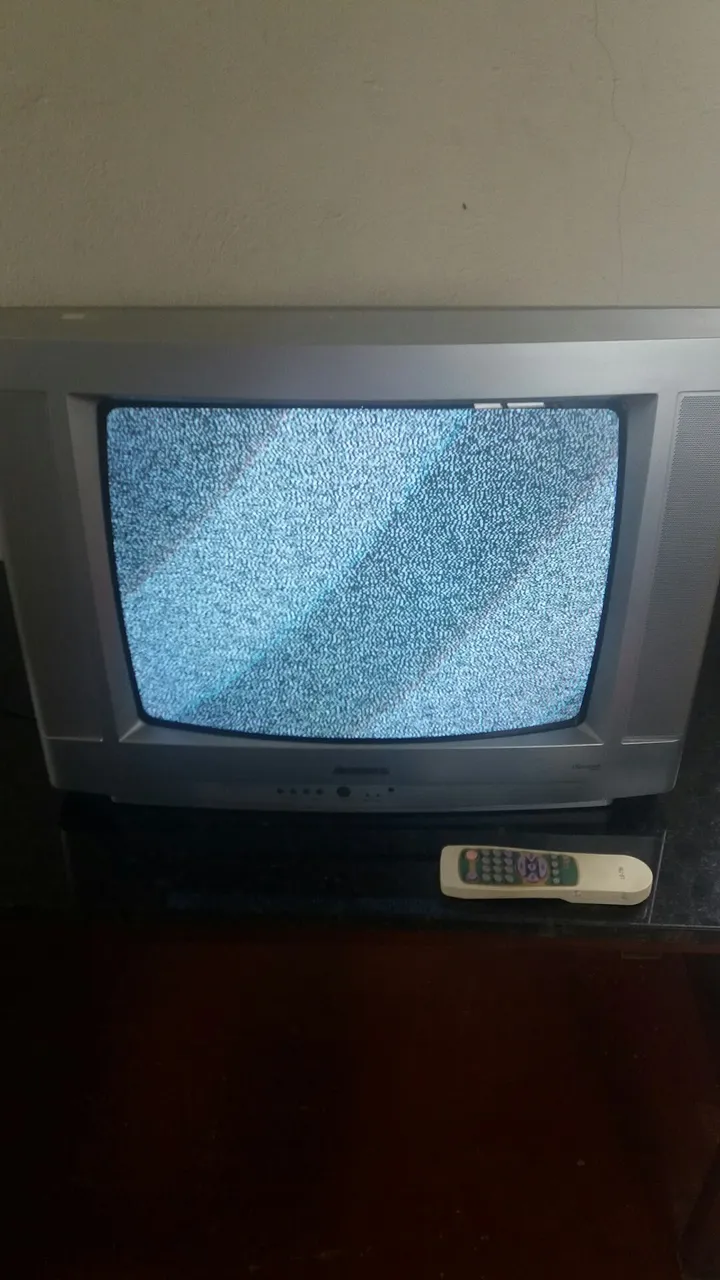 "tv de tubo" - TVs no Brasil