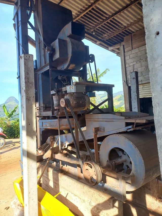 "maquina de pilar cafe" no Brasil