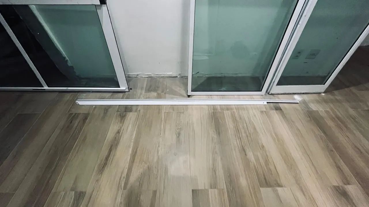 Porta De Correr 260(comp) x 216(alt) cm 3 Folhas vidro verde - Portas e ...