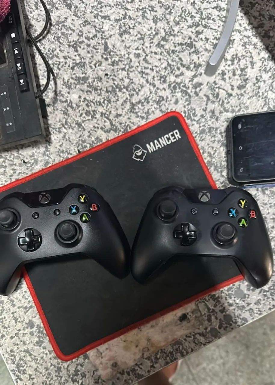 Controles Xbox One - 2 unidades - Peças e Acessórios de Vídeo Game ...