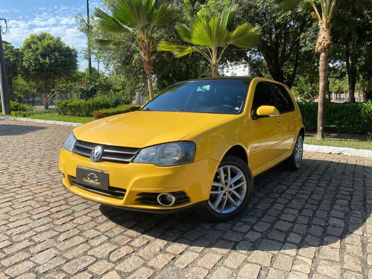 VOLKSWAGEN GOLF SPORTLINE 1.6 MI TOTAL FLEX 8V 4P Usados e Novos