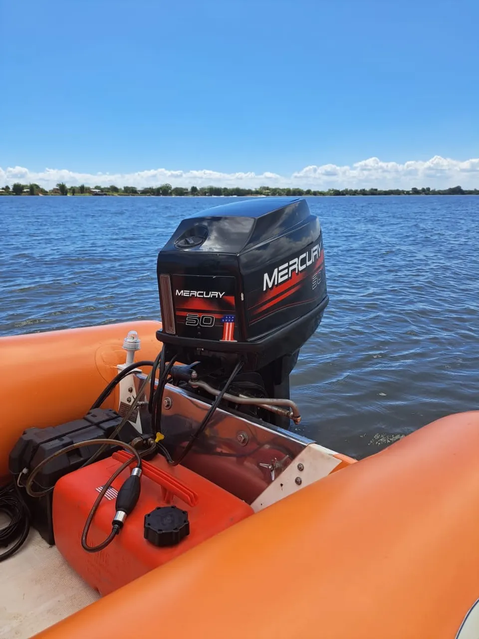 "bote com motor" - Barcos e aeronaves no Brasil