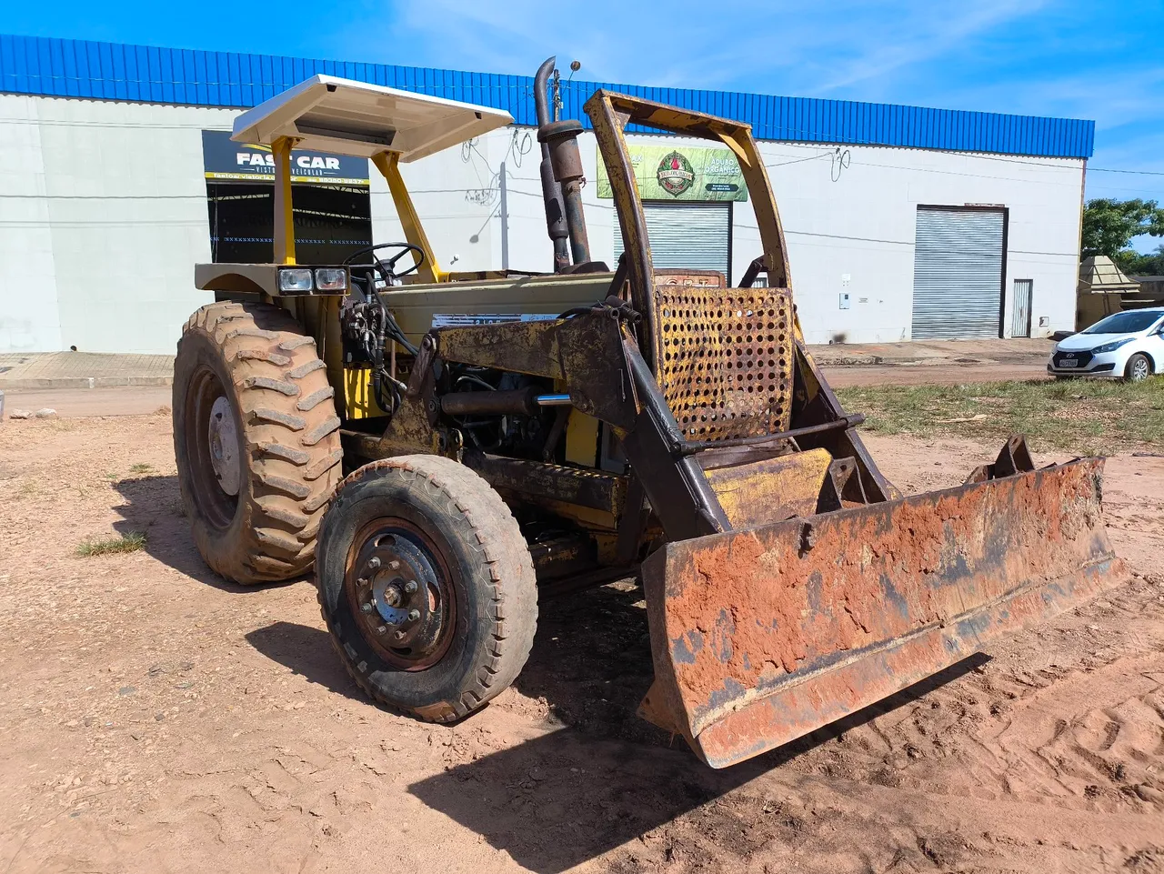 "trator com concha" - Tratores e máquinas agrícolas no Brasil