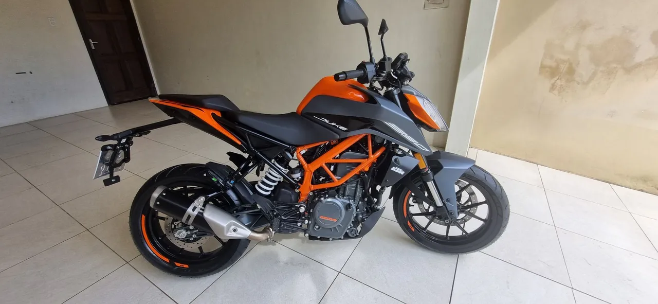 Motos KTM Duke 390 no Brasil