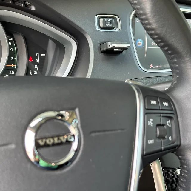 VOLVO V40 Usados e Novos