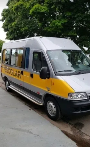 "carro escolar" no Brasil