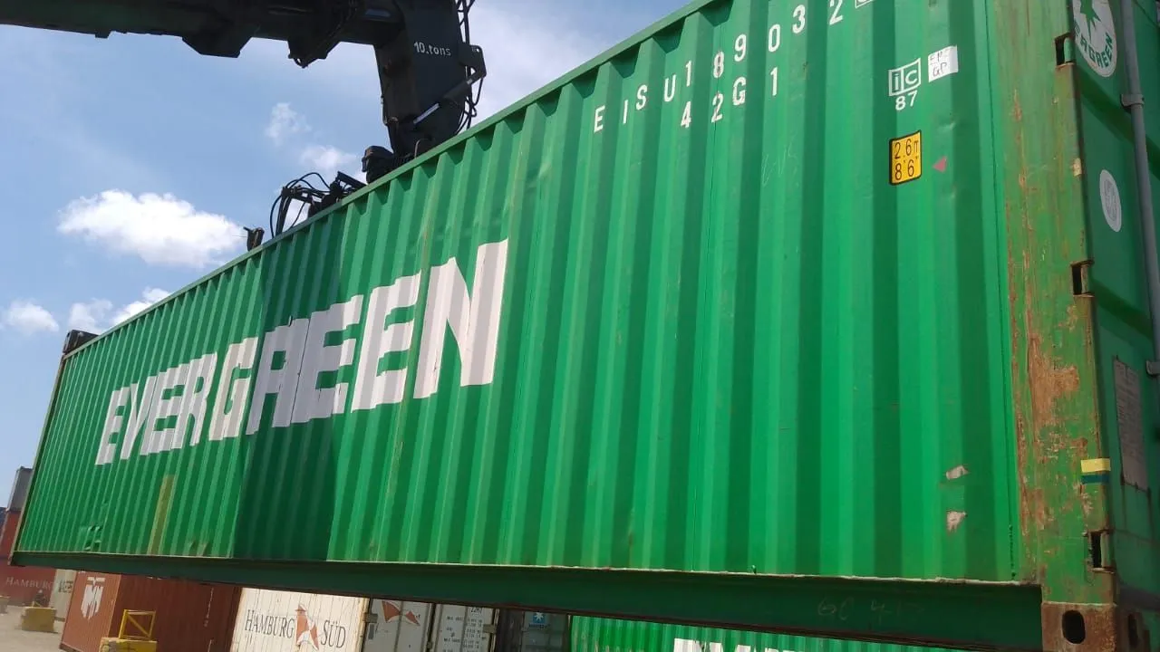 "container 20 pes" no Brasil