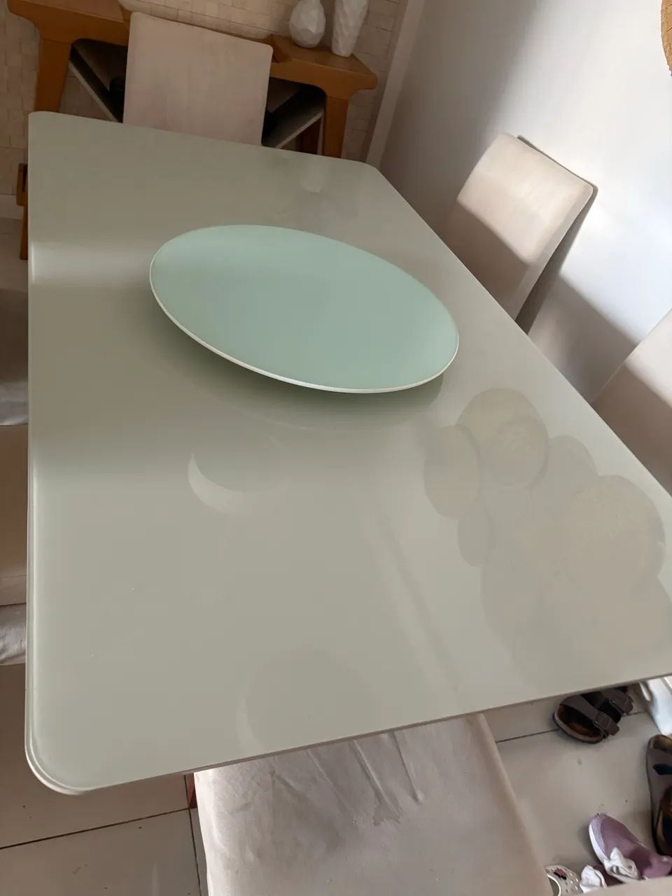 Mesa moderna para sala off white - 1,80x1,00m. Acompanha disco de vidro ...