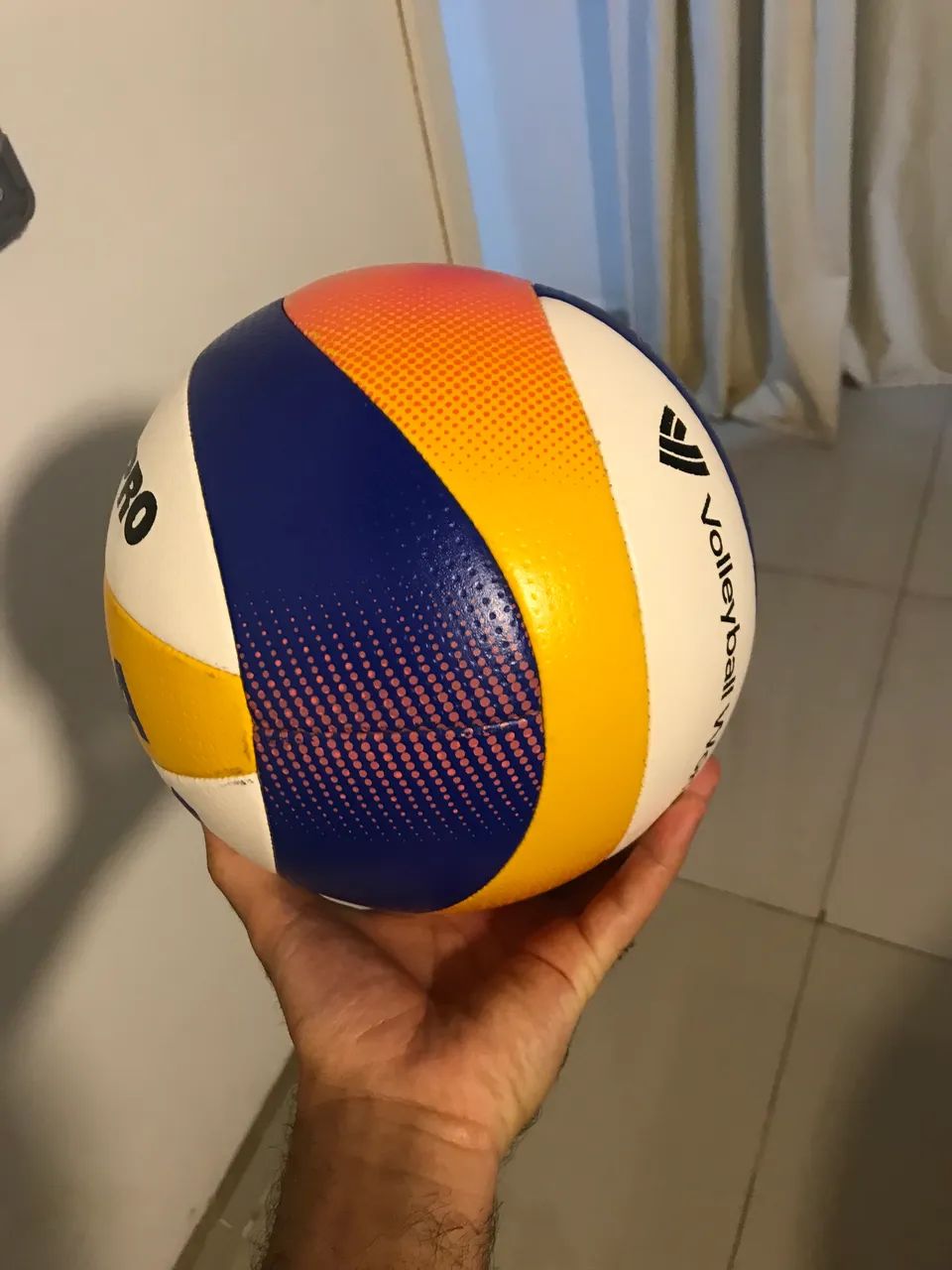 Bola de vôlei Mikasa - Esportes de Quadra e Ao Ar Livre - Asa Sul ...