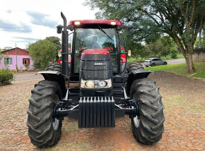 "trator case" - Tratores e máquinas agrícolas no Brasil