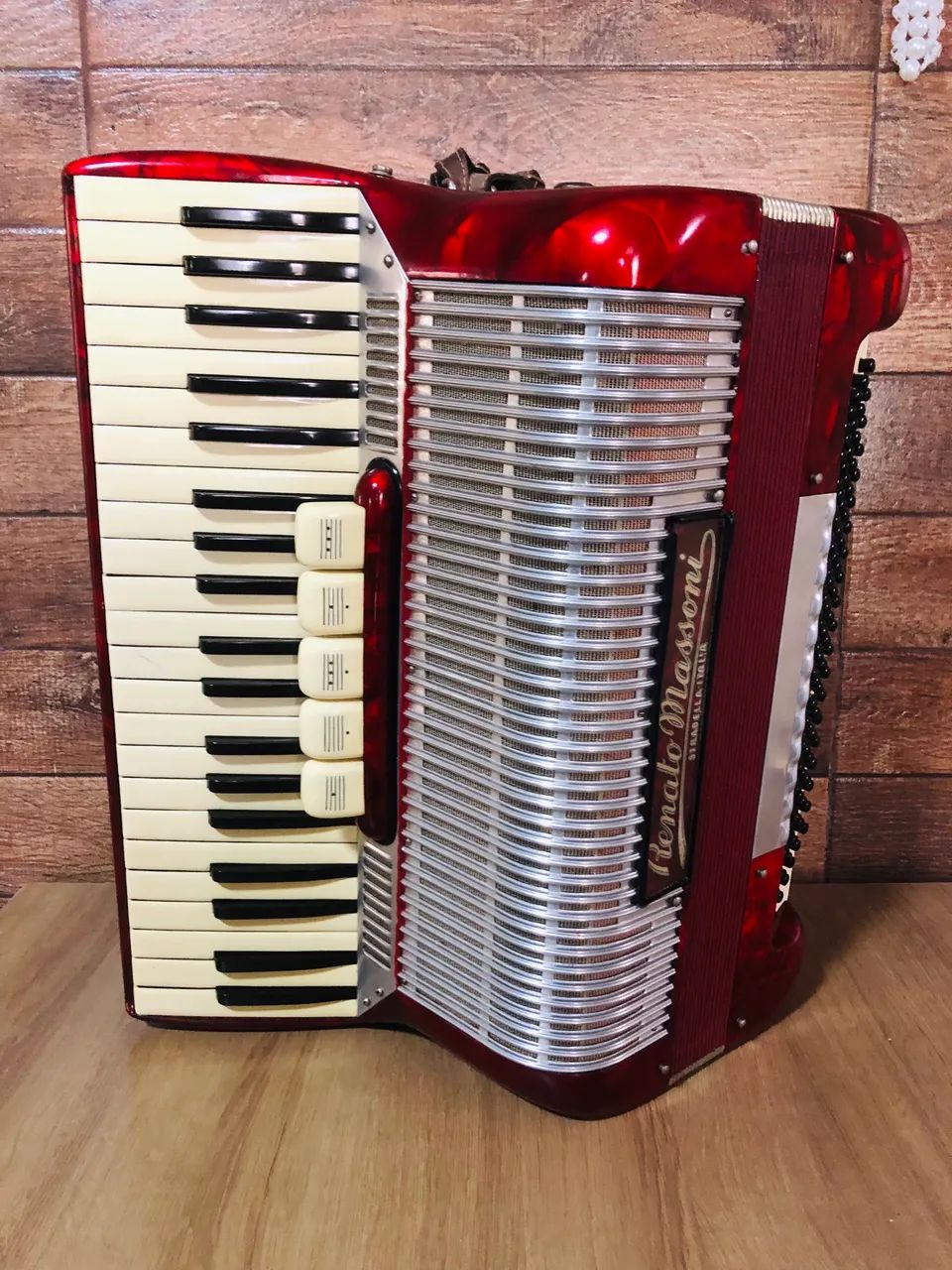 Acordeon Stradella italiana legítima4/5 de voz - Instrumentos musicais ...