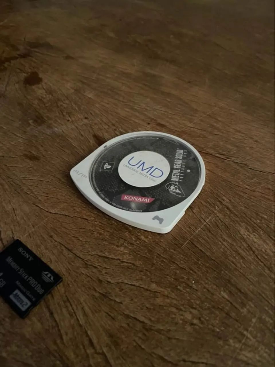 Metal Gear Solid Portable Ops PSP + Cartão de Memoria Memory Stick Sony ...