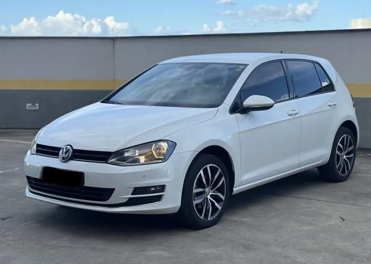 VOLKSWAGEN GOLF HIGHLINE 1.4 TSI TOTAL FLEX AUT. Usados e Novos