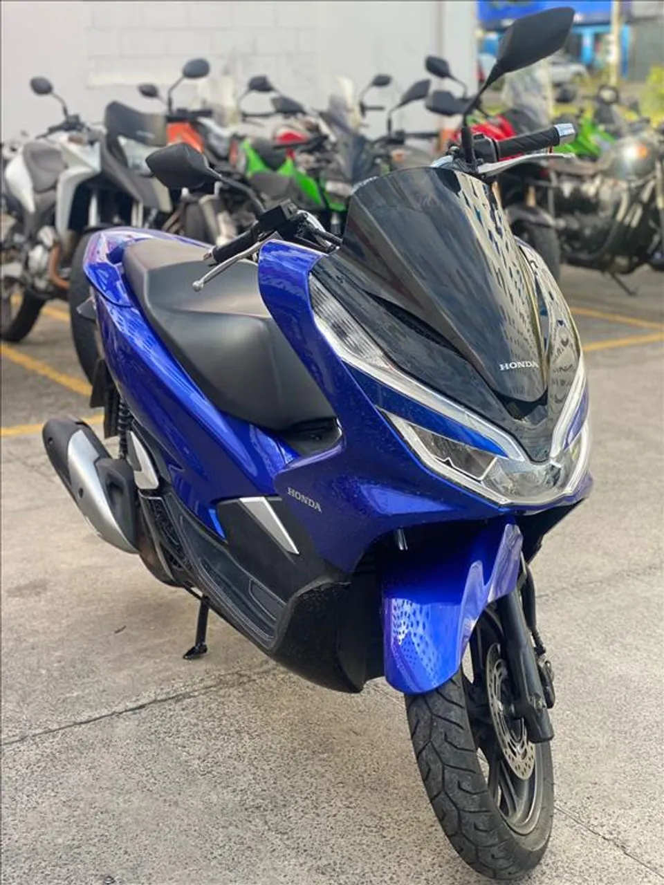 Motos HONDA PCX 2022 no Brasil
