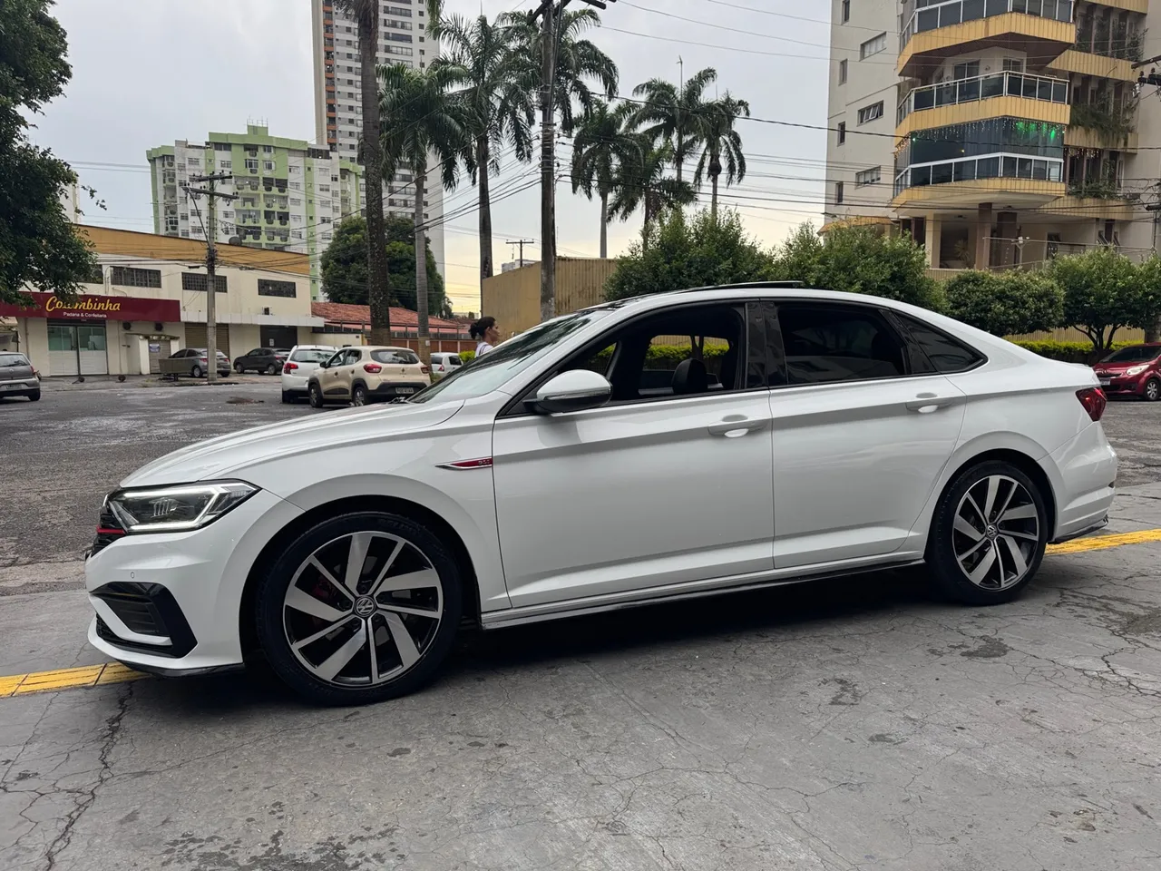 VOLKSWAGEN JETTA GLI 350 TSI 2.0 16V 4P AUT. Usados e Novos