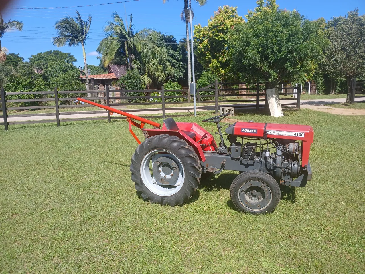 "trator agrale 4100" - Tratores e máquinas agrícolas no Brasil