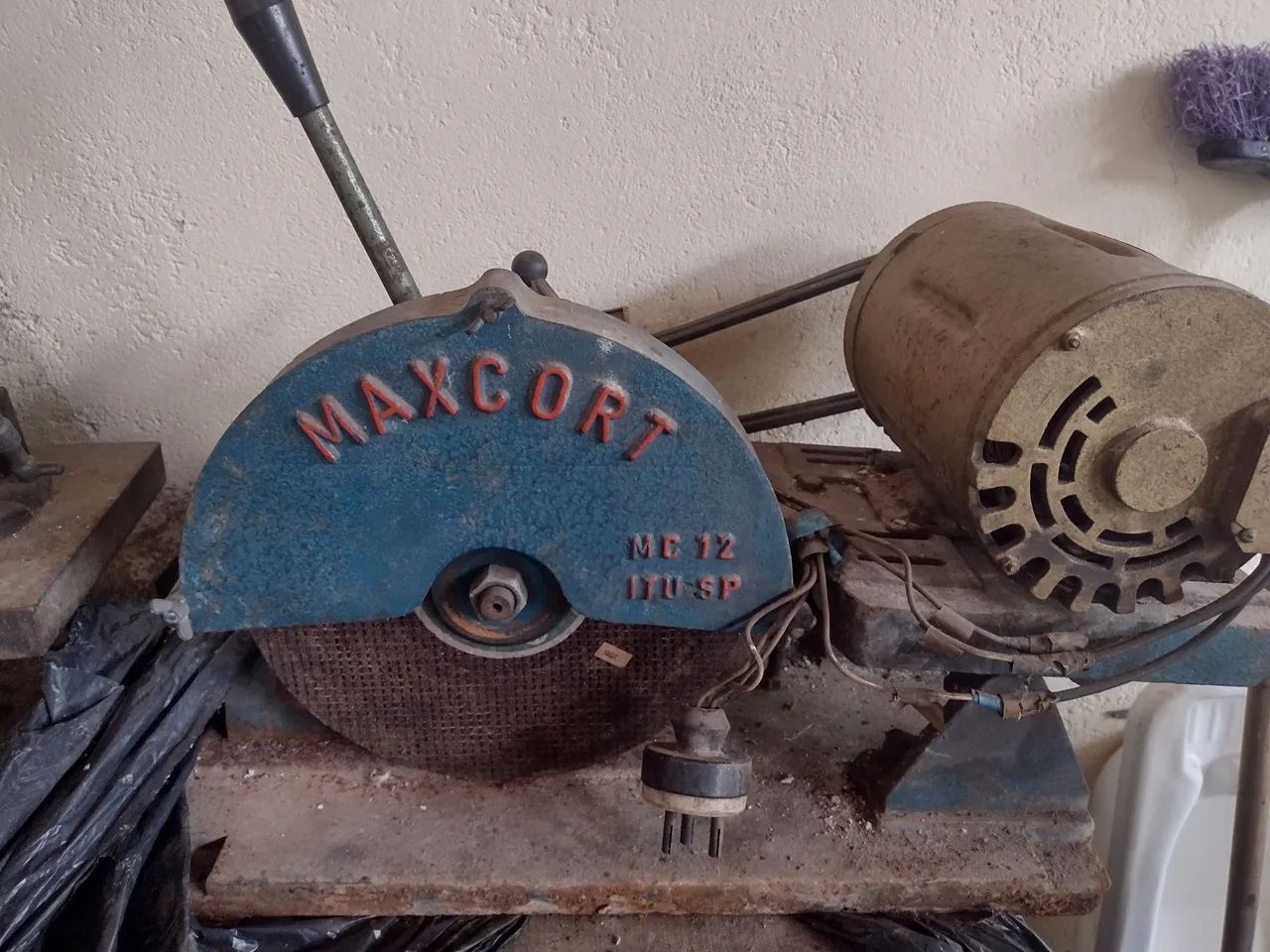 Máquina de Corte Maxcort MC 12 - Máquinas para produção industrial ...