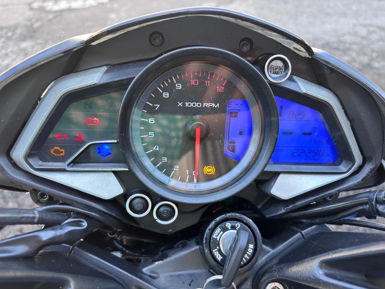 Motos BAJAJ DOMINAR no Brasil