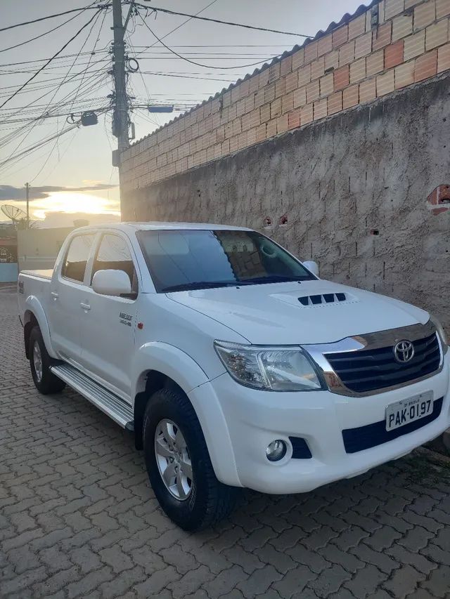 TOYOTA HILUX 2015 Usados e Novos
