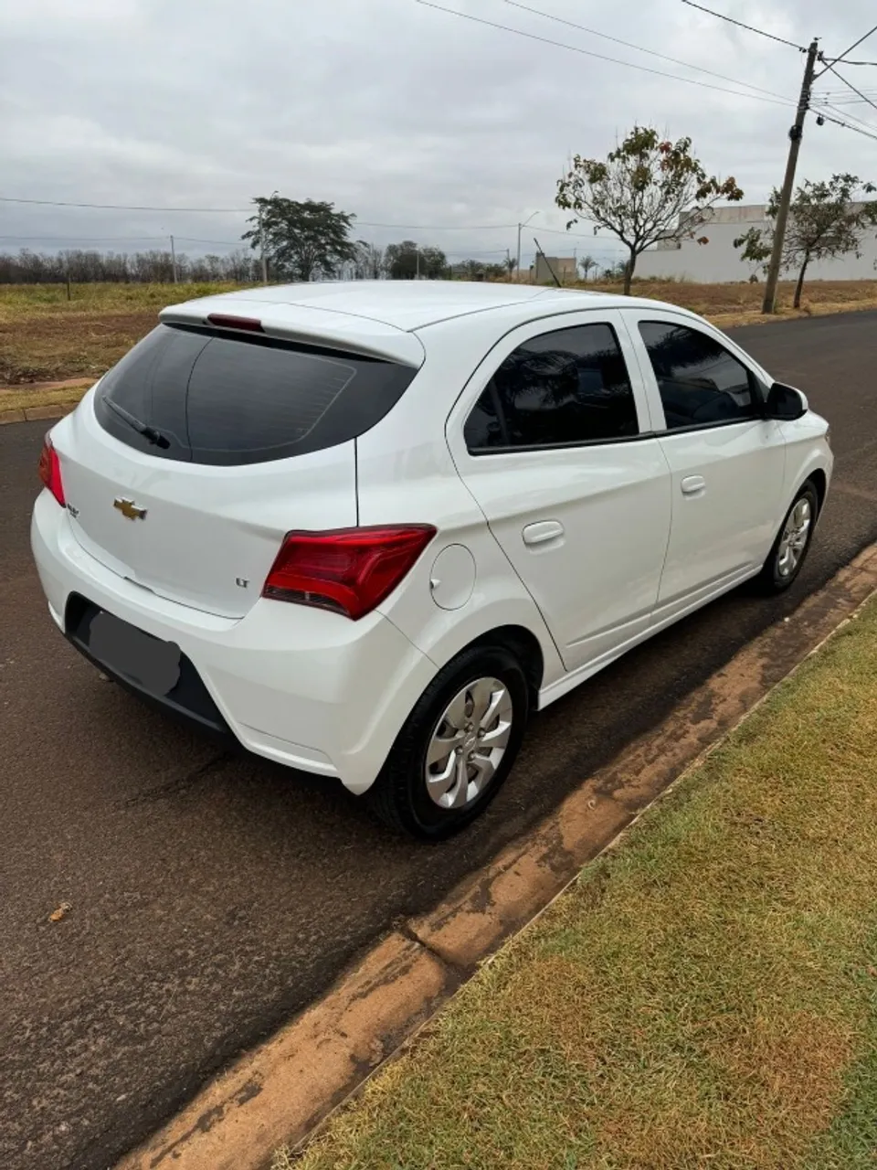 CHEVROLET ONIX 2018 Usados e Novos