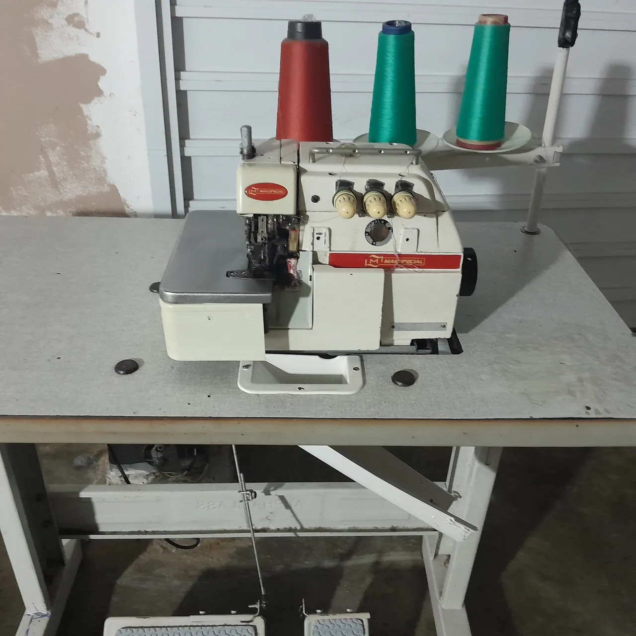 "maquinas de costura industrial overlock" - Máquinas para produção ...