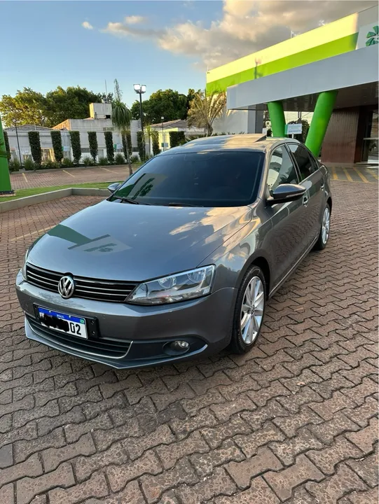 "volkswagen jetta 2014" - Carros Usados e Novos à venda