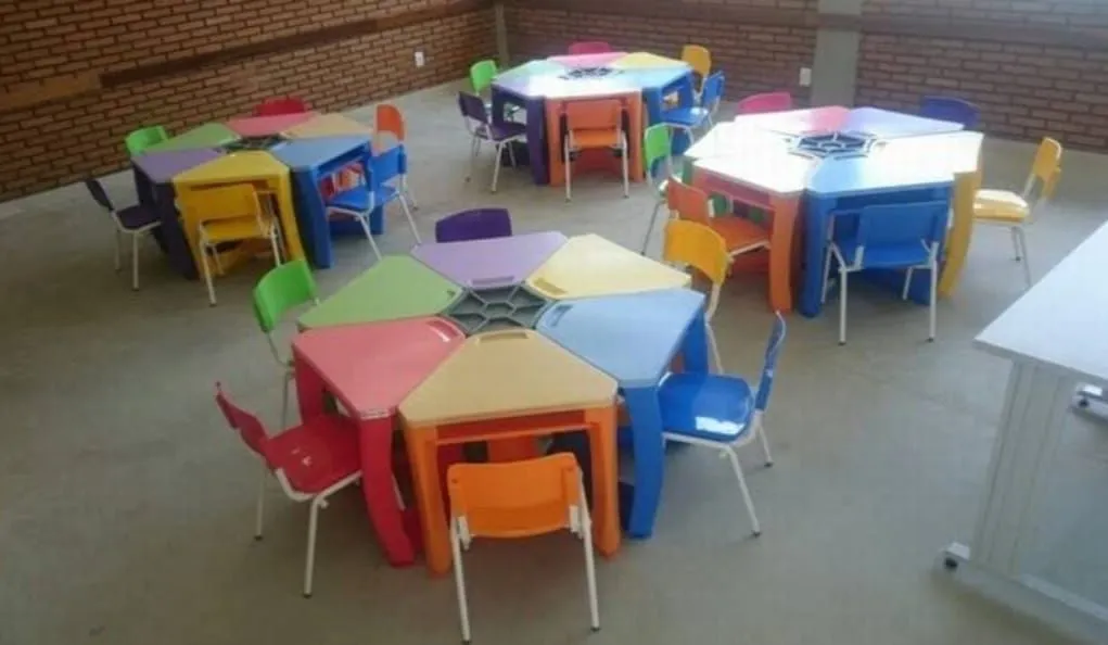 "mesa escolar" no Brasil
